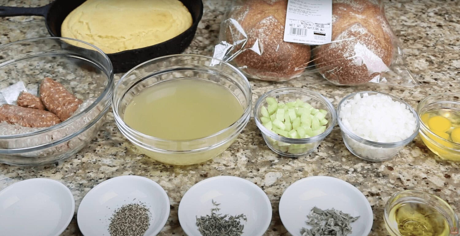 How to Make The Best Cornbread Dressing - From the Queen of Soul Food ...