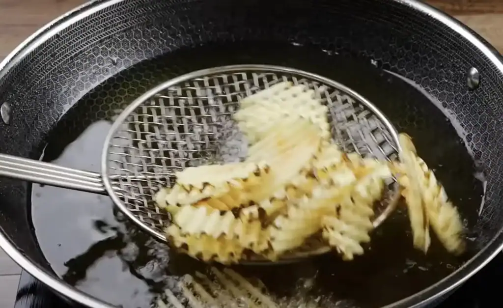 Waffle Fries Recipe - How to Make Waffle Fries - Soul Food Cooking